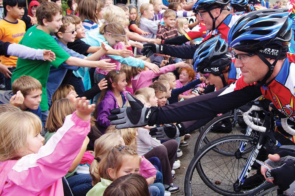 Tour de Rock riders join a carnival in Sidney | Sooke News Mirror