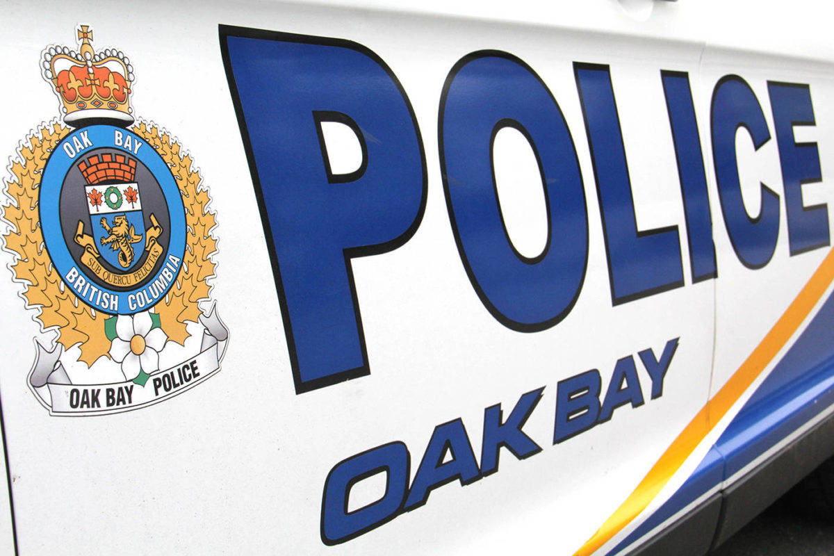 Oak Bay police investigate driver who exposed himself to teen | Sooke ...