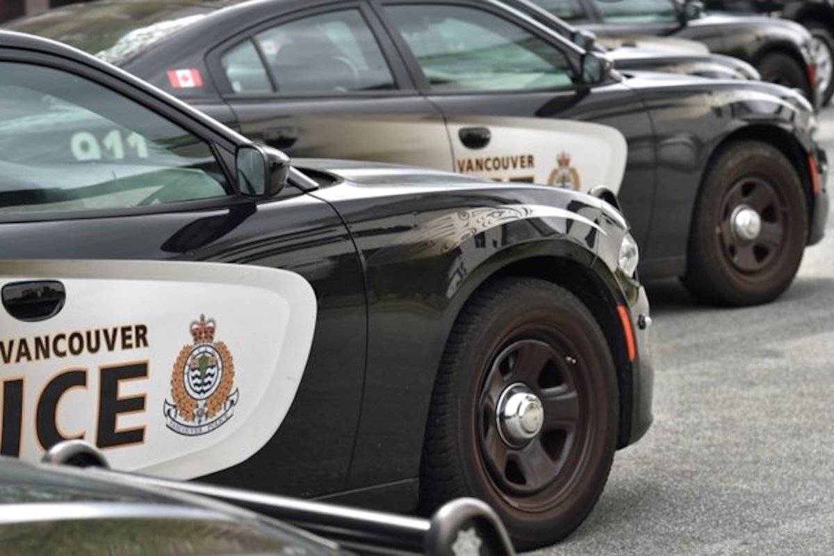 Driver being arrested for alleged food order fraud rams Vancouver ...